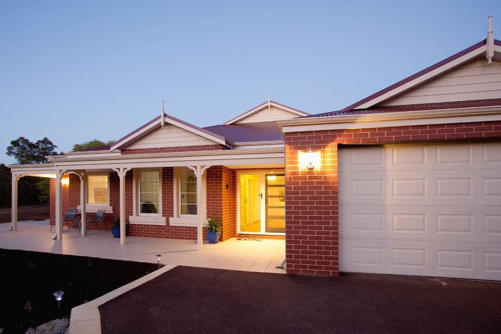 Single Storey Home - Roleystone - Farmhouse - Exterior - Perth - by ...