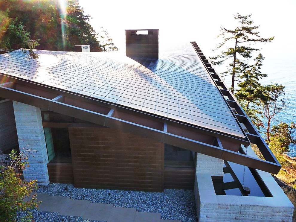 South Shore, Bowen Island, BC - Muntz Bronze - Modern - Exterior ...