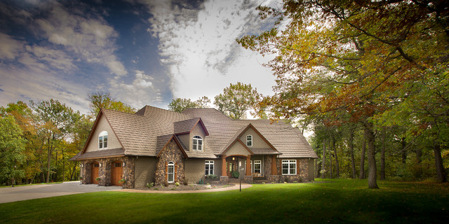 Southern Minnesota Rustic Craftsman Custom Home #202 - Craftsman ...