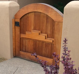 Southwestern Style Home Design with Wooden Gate - Southwestern ...