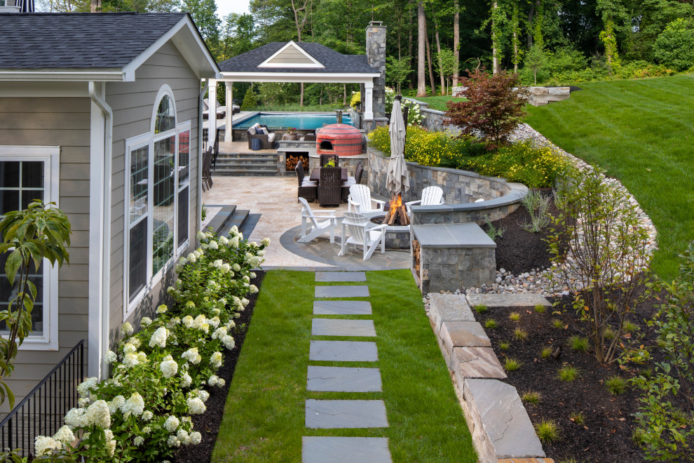 Spectacular outdoor landscaping with all the amenities - Contemporary ...