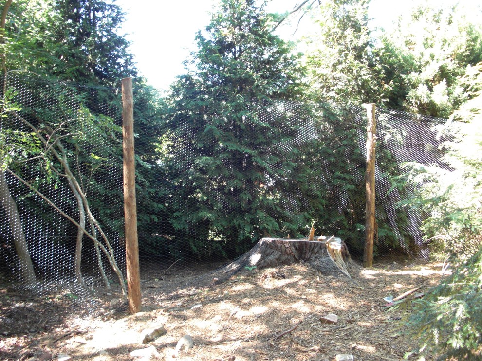 Steel Hex Web Deer Fence with Bark-On Cedar Posts - Traditional ...