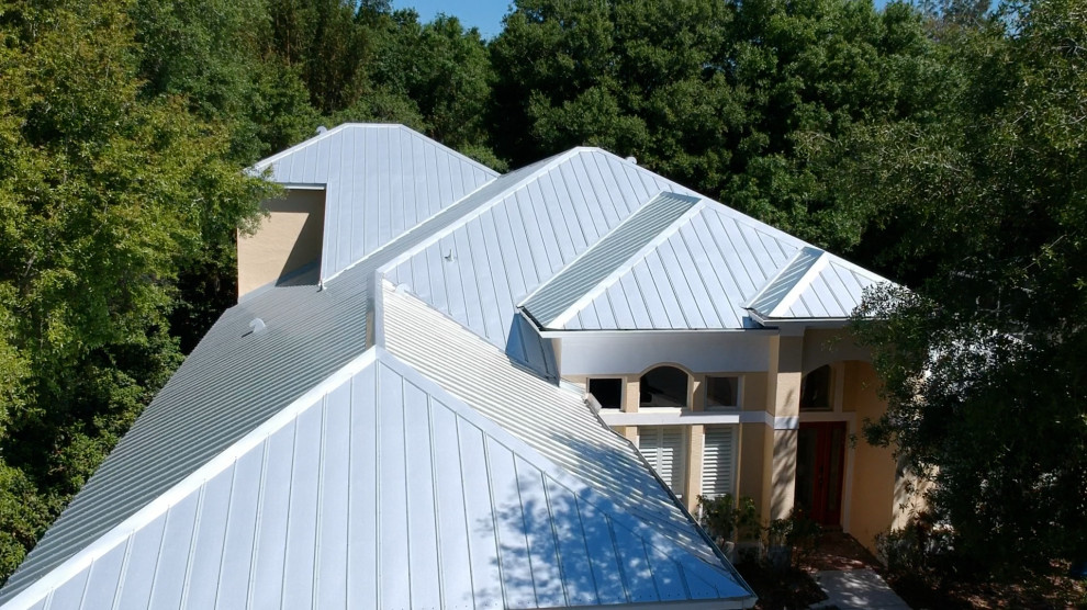 Stunning 5-V Metal Roof - Exterior - Tampa - by Zoller Roofing Inc. | Houzz