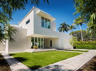 Stylish Modern Home, Naples FL - Modern - Exterior - Miami - by Herscoe ...