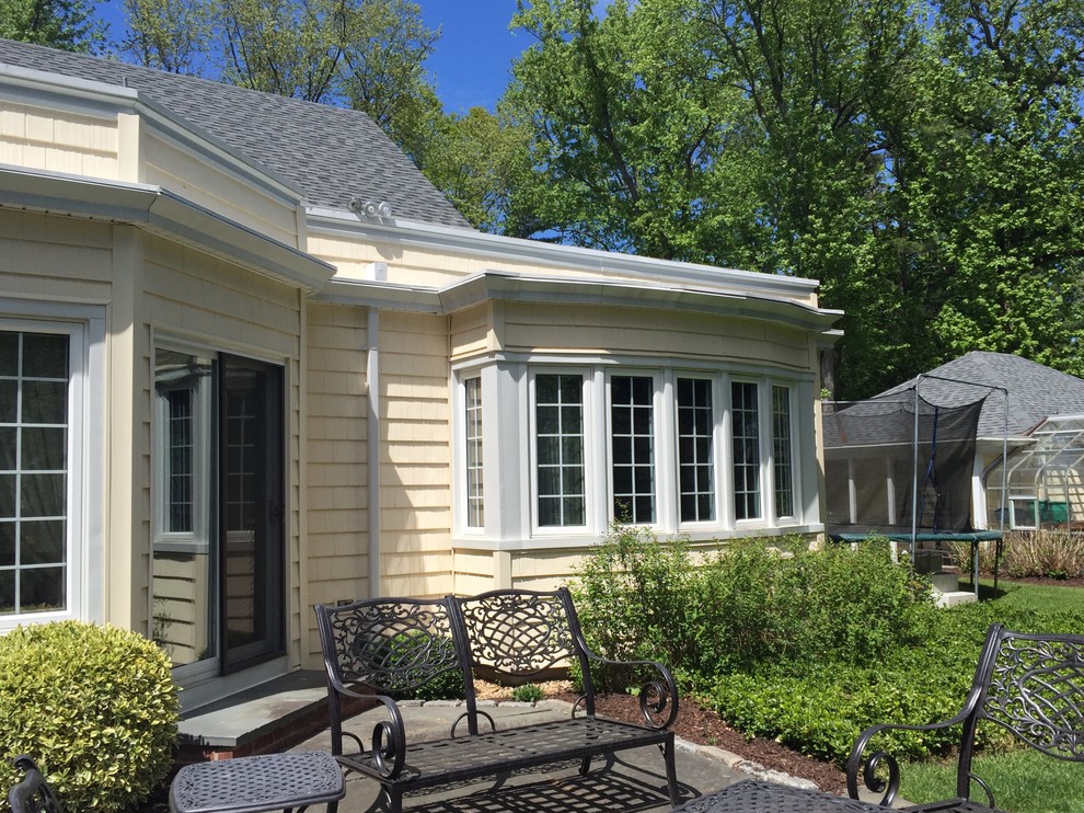 Syosset Siding - Adobe Cream Shakes - Windows - Traditional - Exterior ...