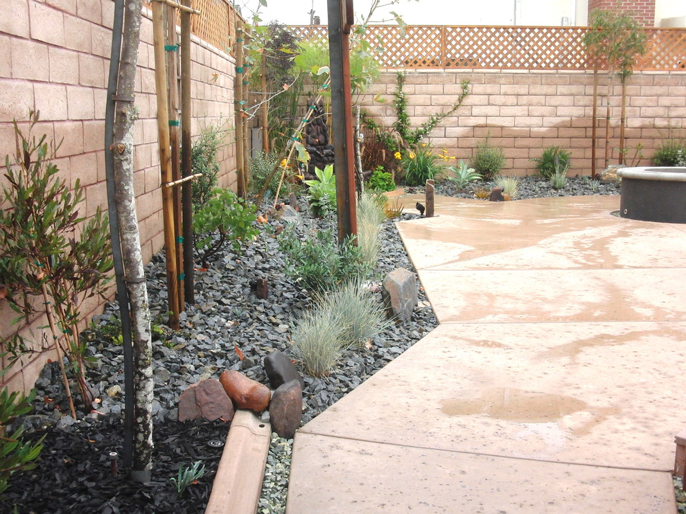 Tabak Prayer Garden - Traditional - Exterior - Los Angeles - by Ocelli ...