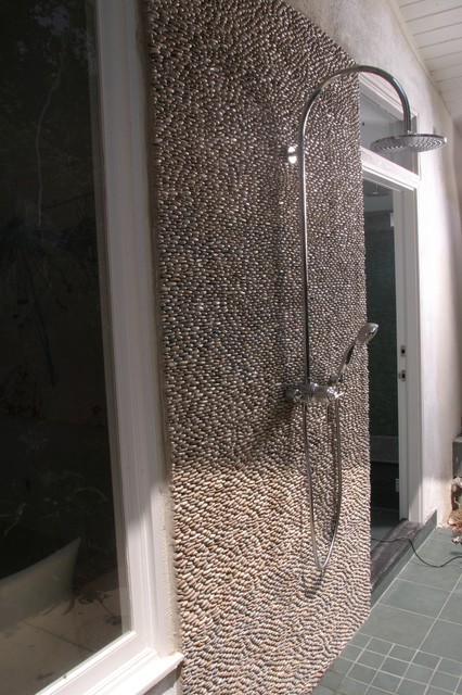 Tan Standing Pebble Tile - Moderne - Façade - Los Angeles - par Design ...