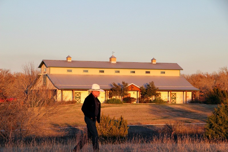 Texas Barn Design - Farmhouse - Exterior - Dallas - by Stephen B ...