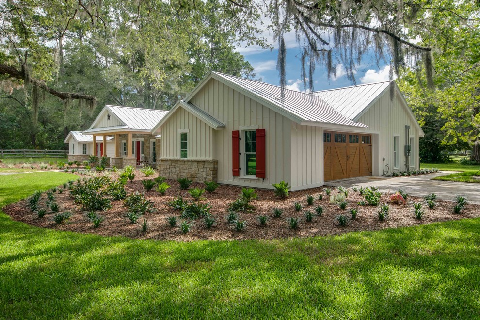 Texas Farmhouse - Farmhouse - Exterior - Other - by The Sustainable ...