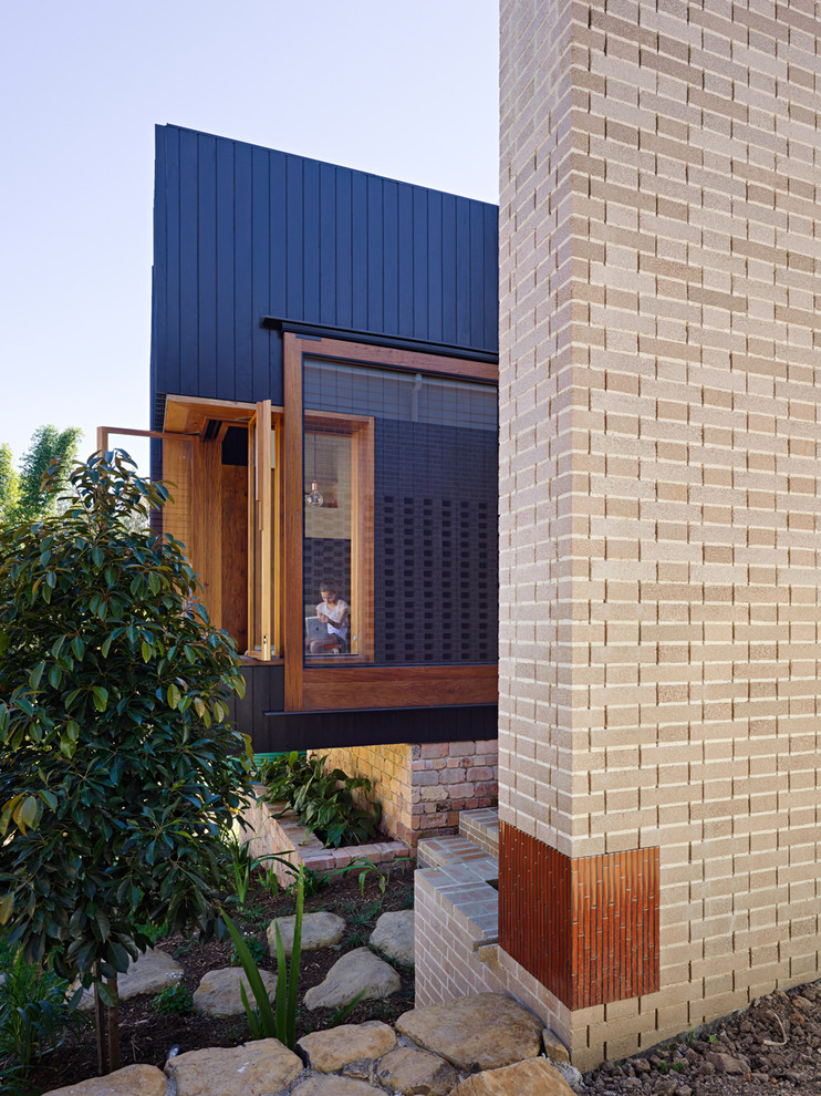 The Aperture House Exterior Walls - Modern - House Exterior - Brisbane ...