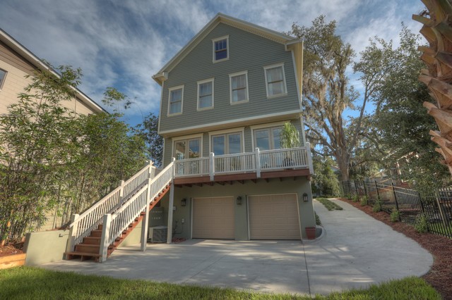 The Rosalind House (by: GAM Construction) - Classique - Façade ...