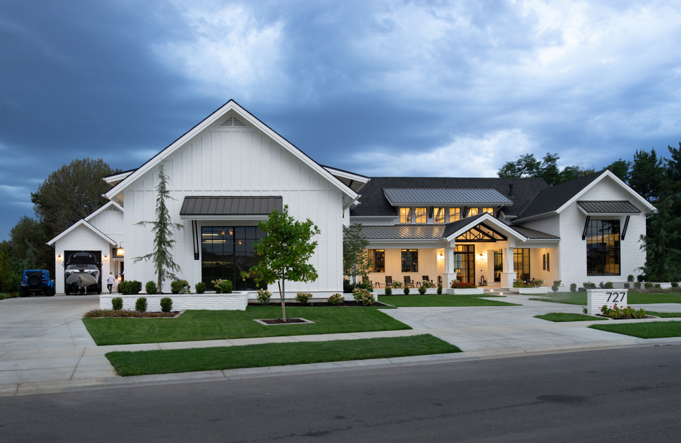 The Thousand Oaks - Farmhouse - Exterior - Boise - by Tradewinds ...