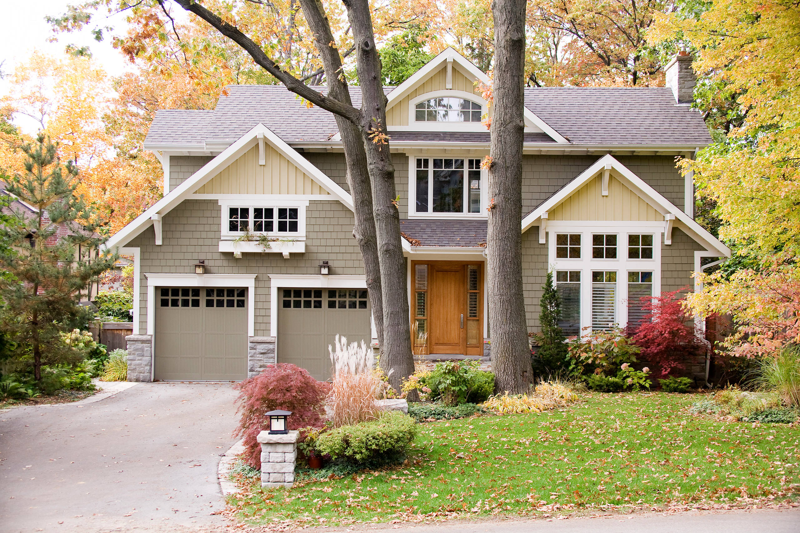Dynamic Duo How to Pull Off a Two Tone Exterior Color Scheme