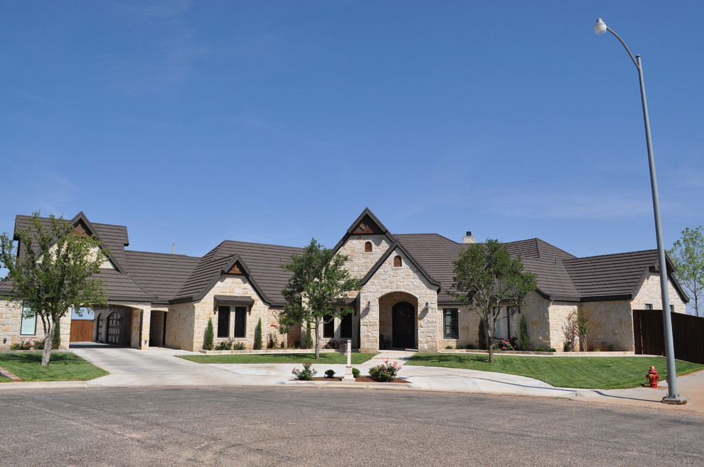 Thiessen - Transitional - Exterior - Austin - by Sharkey Custom Homes ...