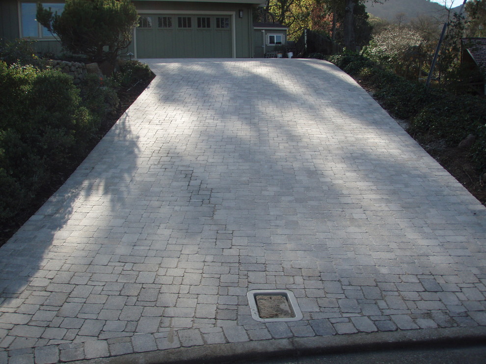 Three piece random pattern Dublin Cobble by Belgard - Contemporary ...