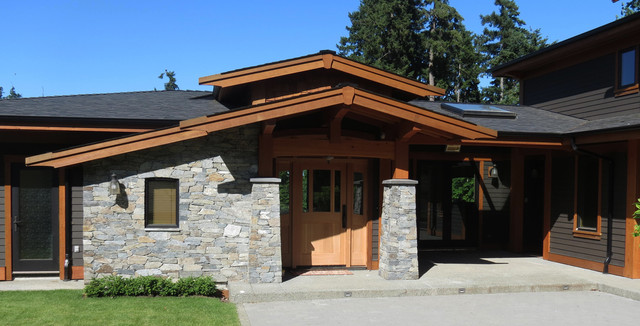 Timber Frame Entry - Craftsman - Façade - Vancouver - par Paul Keim ...