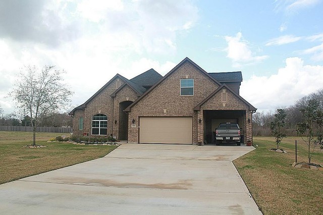 Traditional Custom - Traditional - Exterior - Houston - by Built Green ...