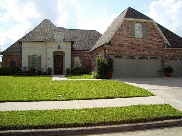 Traditional Spec House 2 Front Elevation - Traditional - House Exterior ...