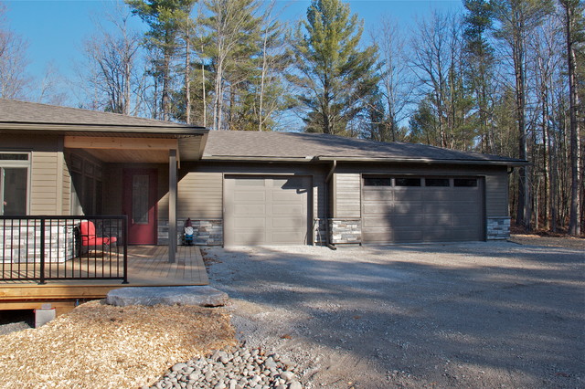 Two and-a-half Car Garage - Traditional - Exterior - Toronto - by K ...