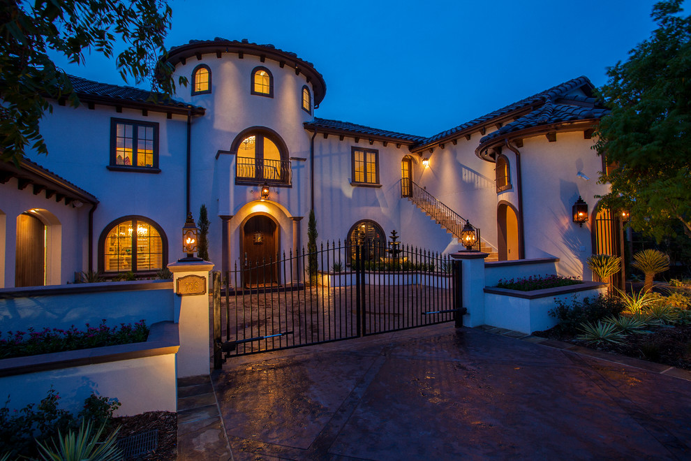 Upscale Texas home with Sierra Pacific Aluminum Wood Clad Windows ...