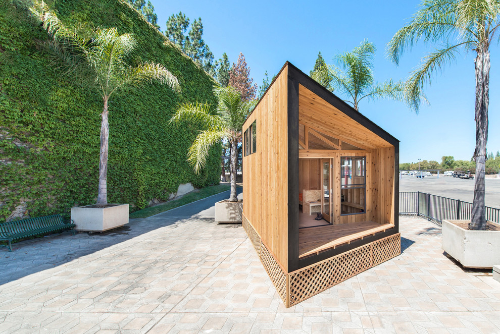 Wedge Cabin at State Fair (with Cal Poly Pomona Architecture) - Rústico ...