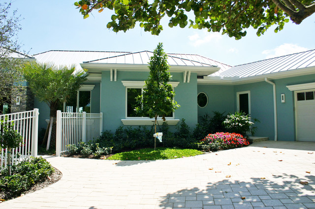 West Indies Shady Banks - Coastal - House Exterior - Miami - by Martin ...