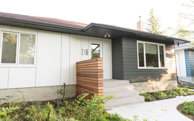 Winnipeg Siding Project - Contemporain - Façade - Autres périmètres ...
