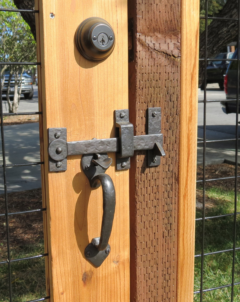 Wooden Gate Drop Bar & Handle - Farmhouse - Exterior - Los Angeles - by ...