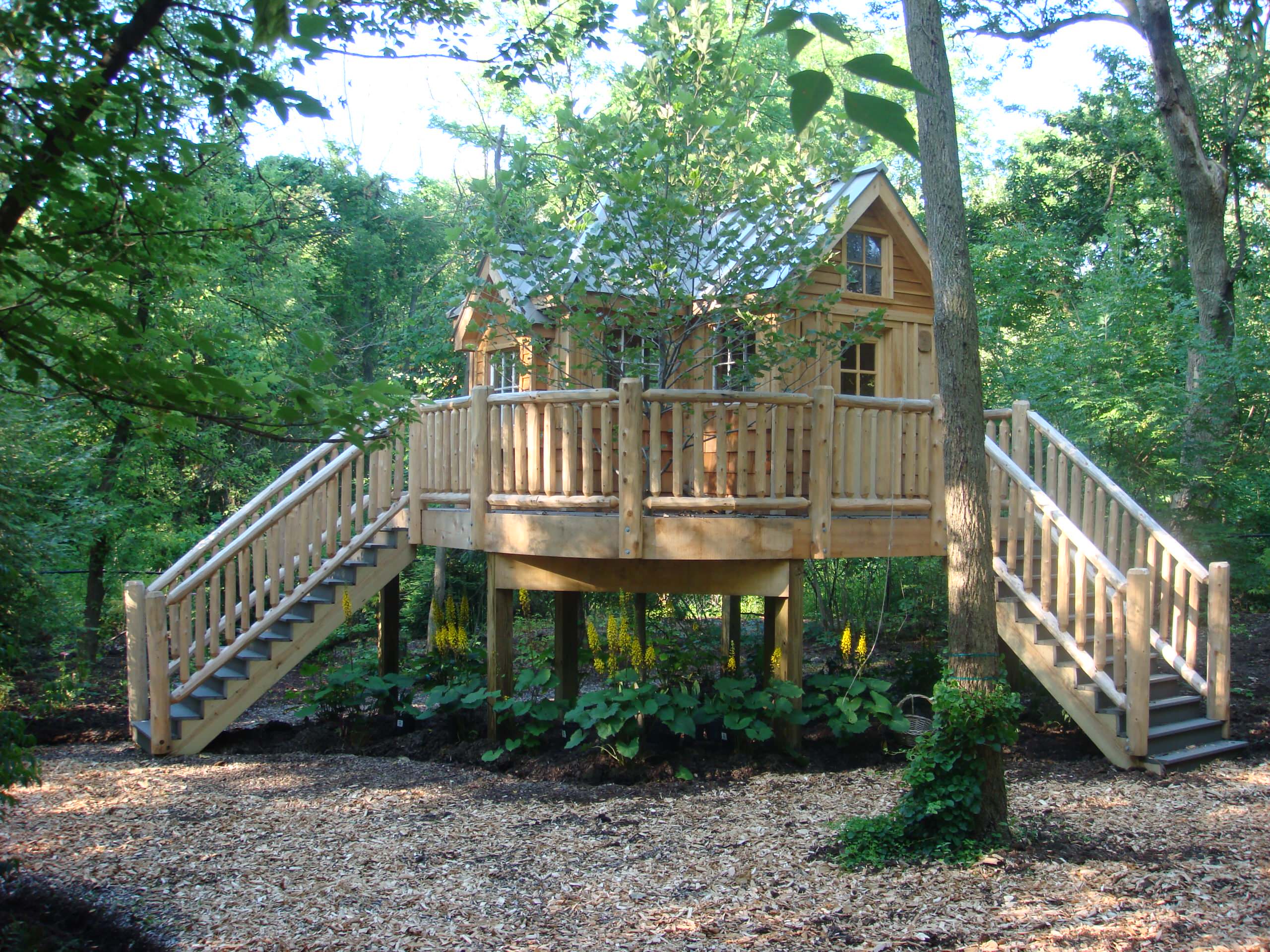 9 Incredible Treehouses