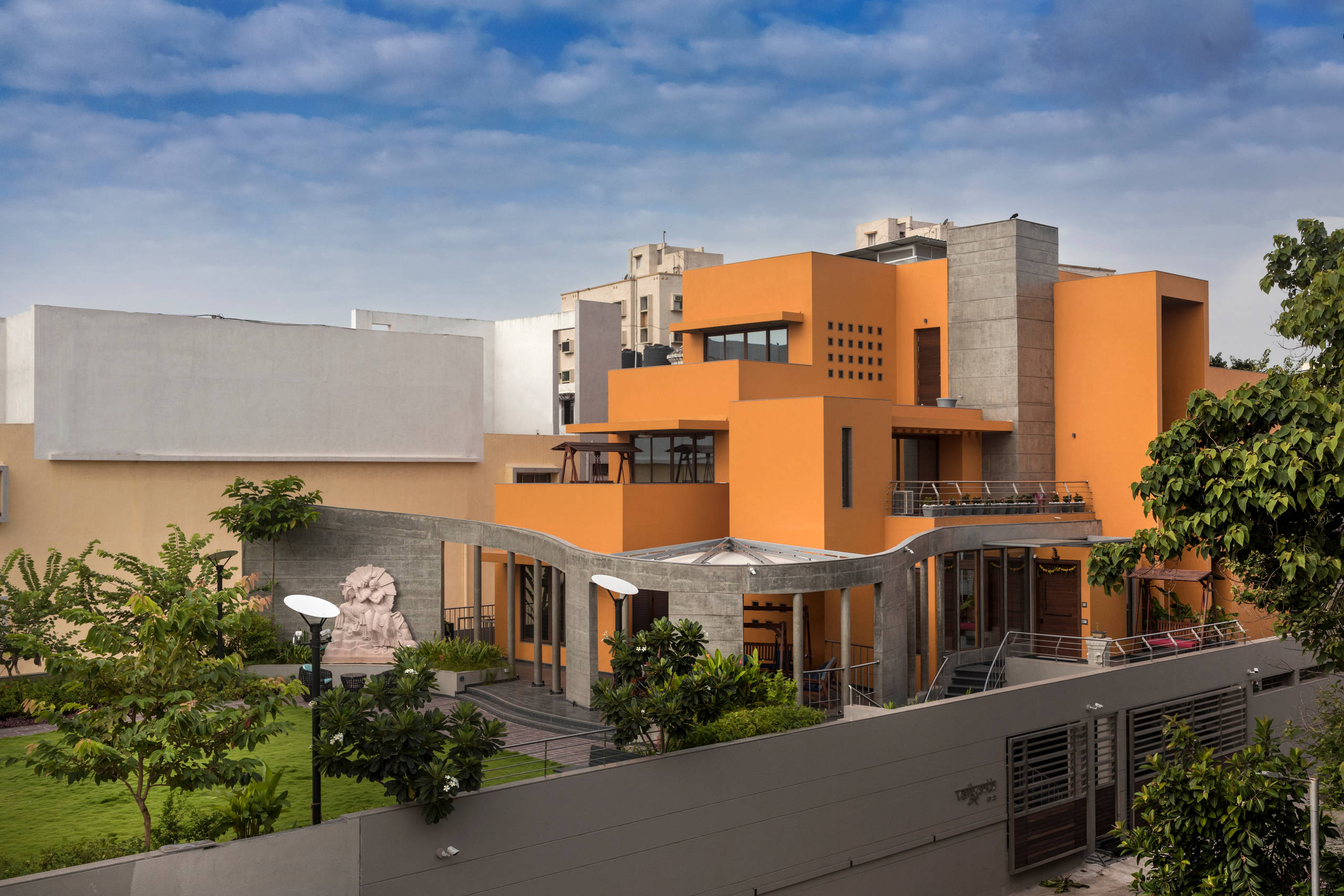 Expert Speak: What Are the Best Materials for Home Elevations?