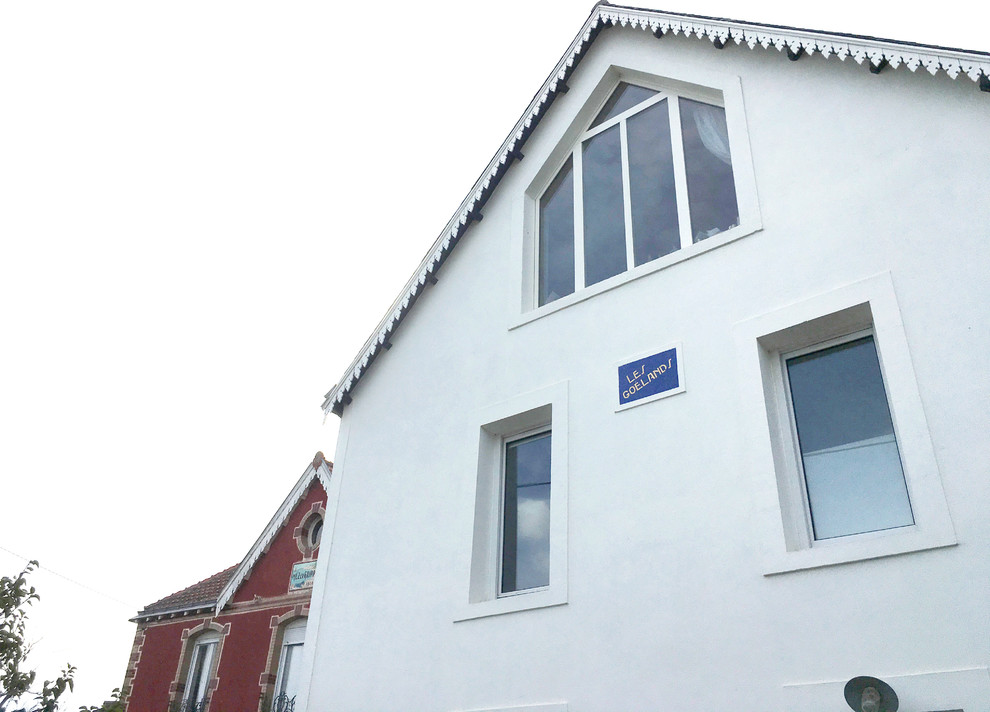 WHITE HOUSE - Beach Style - Exterior - Rennes - by STUDIO VALERIE ...