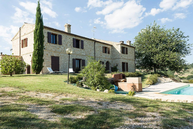 In Campagna Facciata - Country - Exterior - Milan | Houzz AU