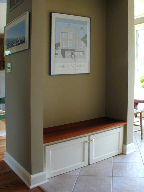 Alcove Bench - Traditional - Family Room - Kansas City - by RDM ...