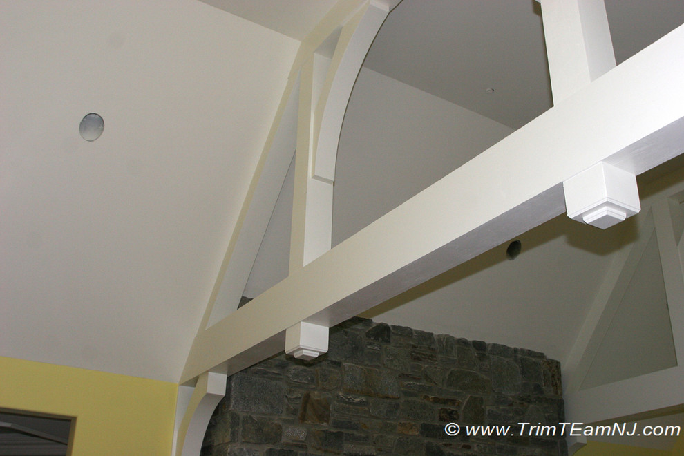 Coffered Ceilings and Beams - Clásico - Sala de estar - Nueva York - de ...