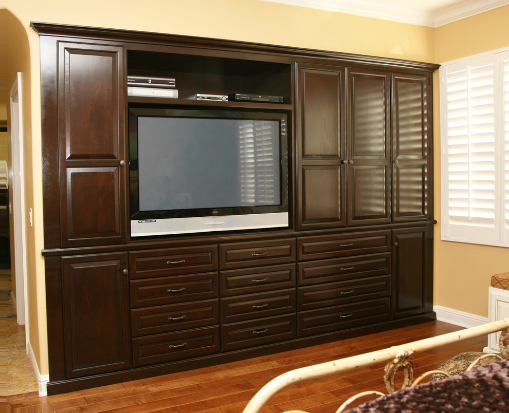 Entertainment Centers & Built-in Niches - Transitional - Family Room ...