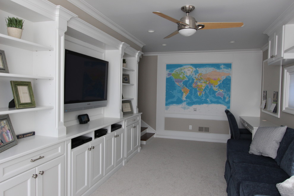 Homework Room with Built in and Map - Classique - Salle de Séjour - New ...