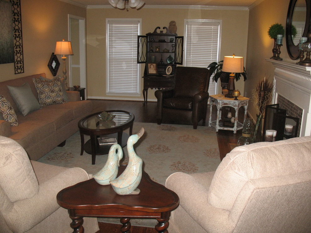 In the Customer's Home - Family Room - Birmingham - by Barnett ...