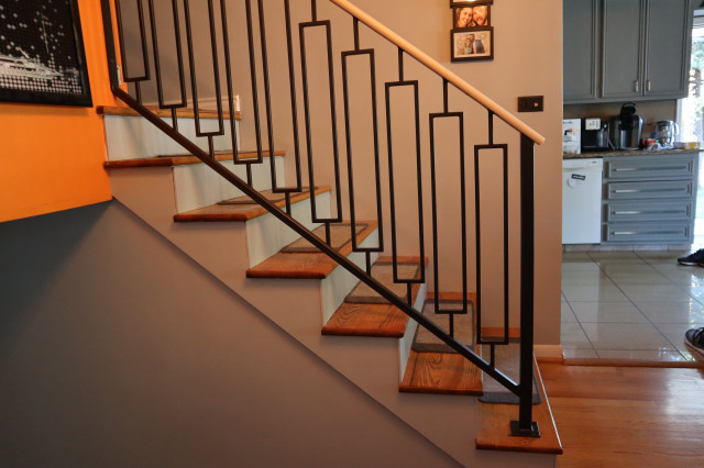 Modern Rectangular Railing in Skokie, IL - Traditional - Staircase ...