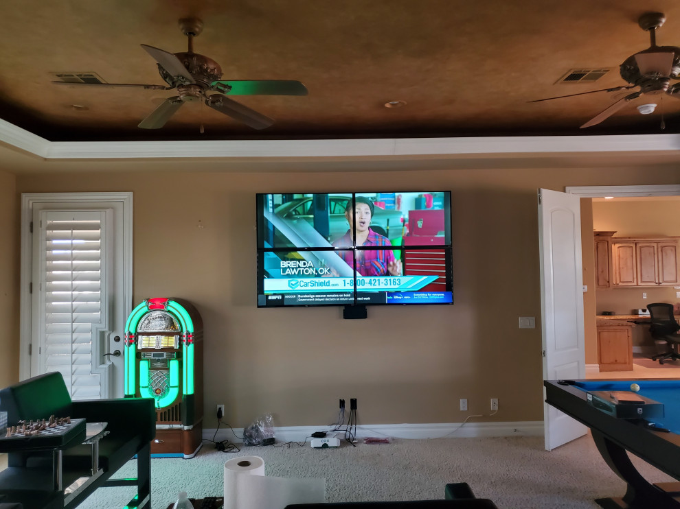 Mr. K's New Game Room with quad TV Video Wall - Moderne - Salle de ...