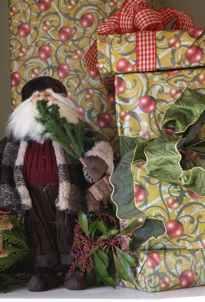 Rustic Santa - Traditional - Family Room - Boston - by Interiors By ...