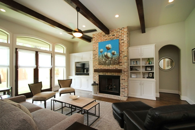 Traditional Brick Colonial - Clásico renovado - Sala de estar - Houston ...