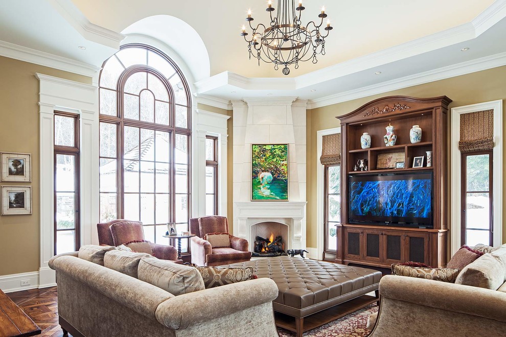 Traditional Tudor Style Home with French Interiors - Clásico - Sala de ...