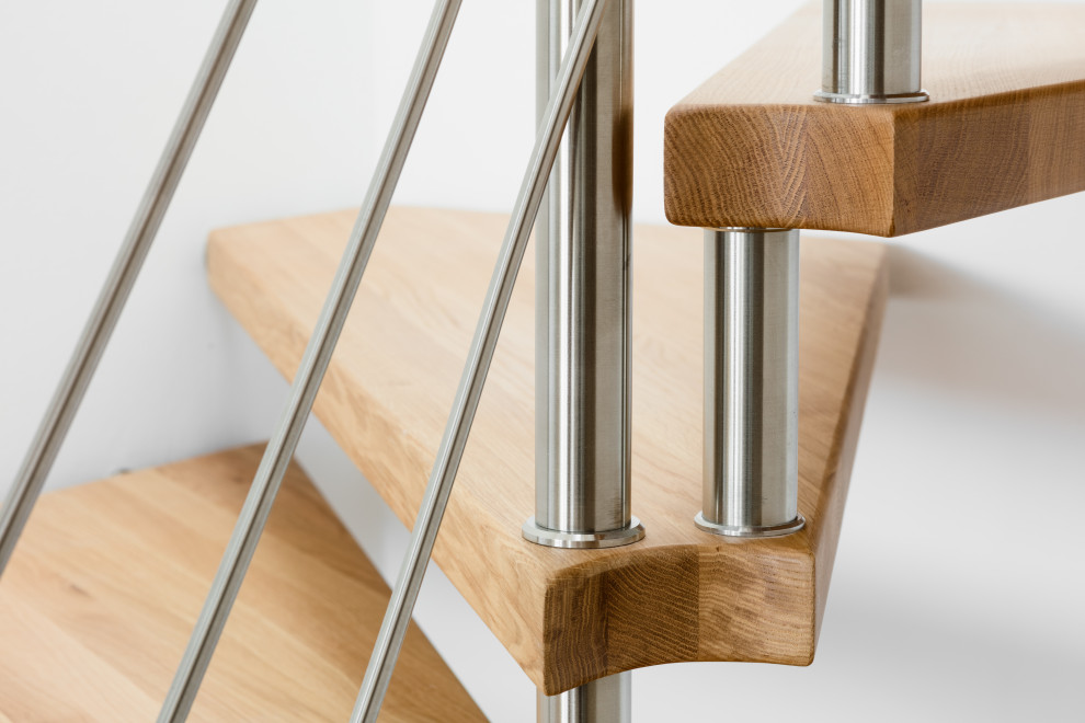 Freitragende Bolzentreppe - Easy Line - Klassisch - Treppen - Frankfurt ...