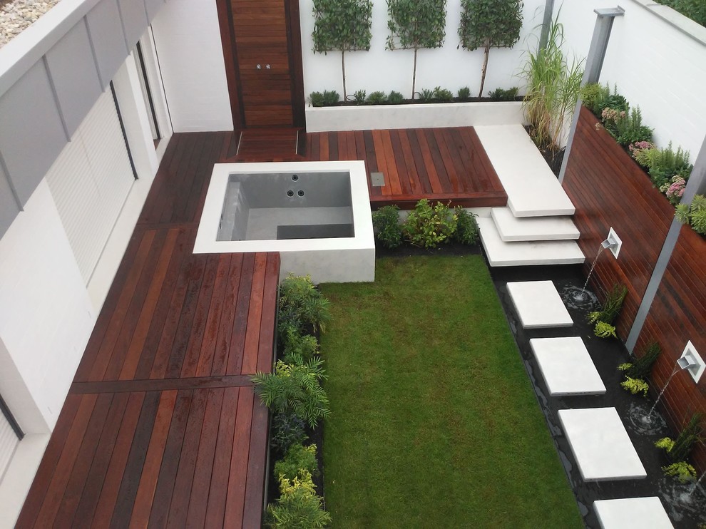 How to Design a Calming Minimalist Garden