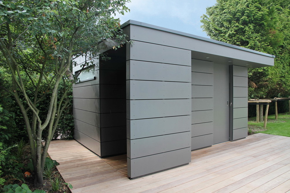 Modernes Poolhaus - Contemporary - Landscape - Cologne - by ...