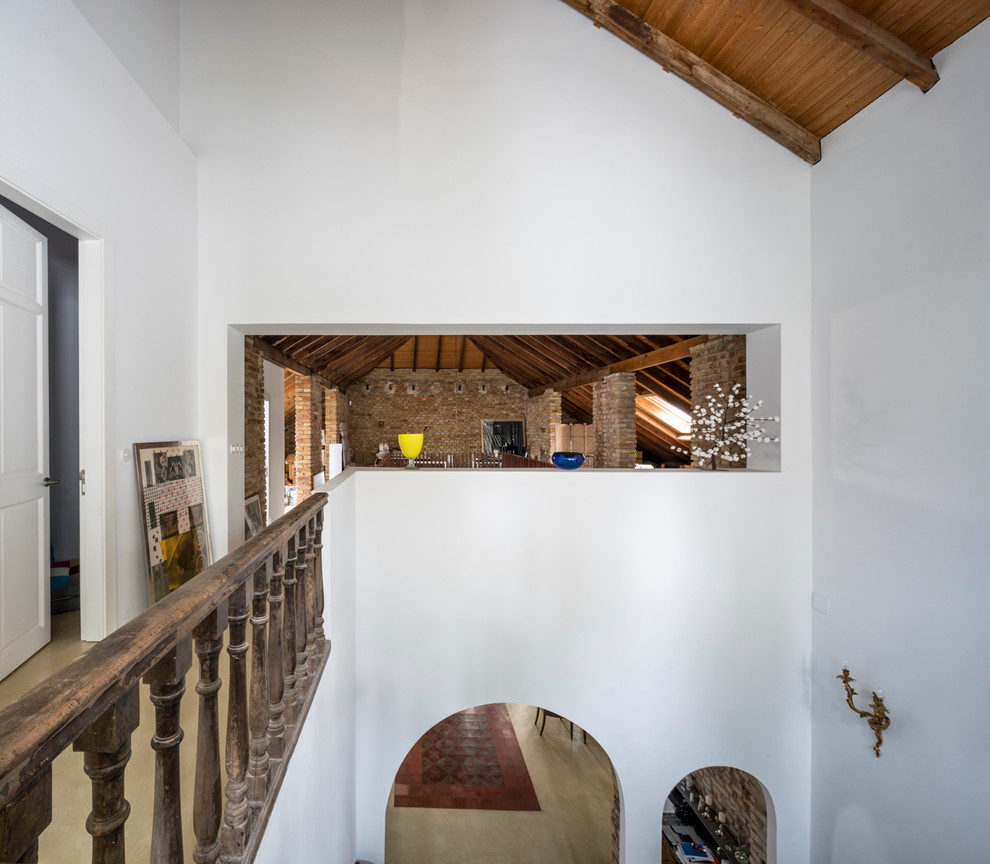 Galería superior. - Mediterranean - Sunroom - Malaga - by Anticuable ...