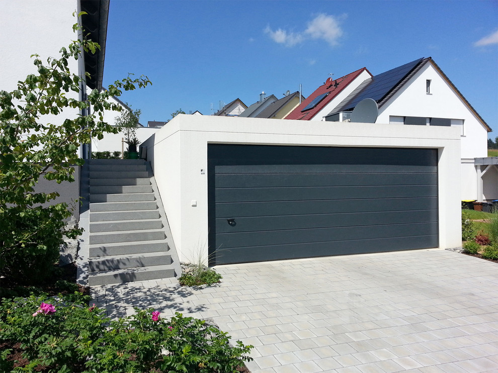 Großraumgarage mit Sektionaltor in Farbe anthrazitgrau - Car Porch ...