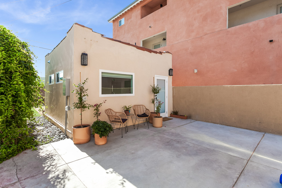 Accessory Dwelling Unit - Los Angeles - Contemporary - Garage - Los ...