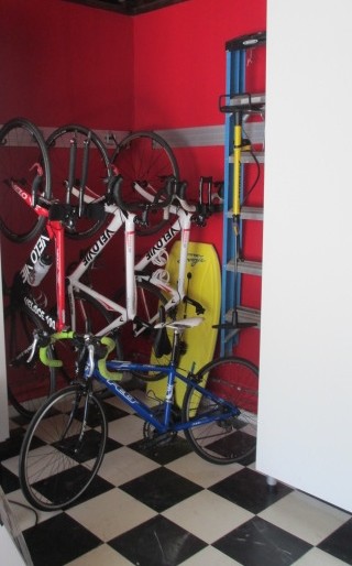 Beach Garage with Lots of Storage for an Active Family - Contemporary ...