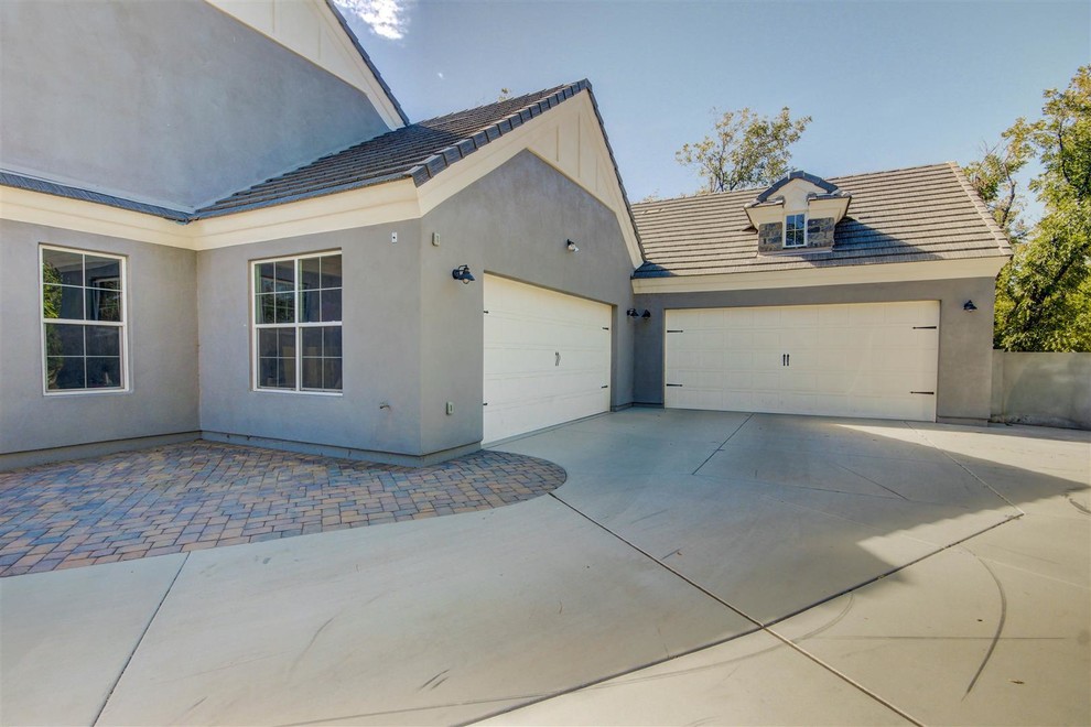 Custom Home in The Pecans - Craftsman - Garage - Phoenix - by Halo ...